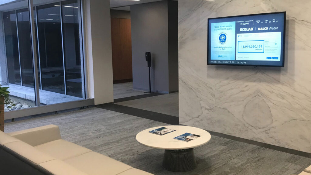 Lobby Digital Signage - REACH Media Network